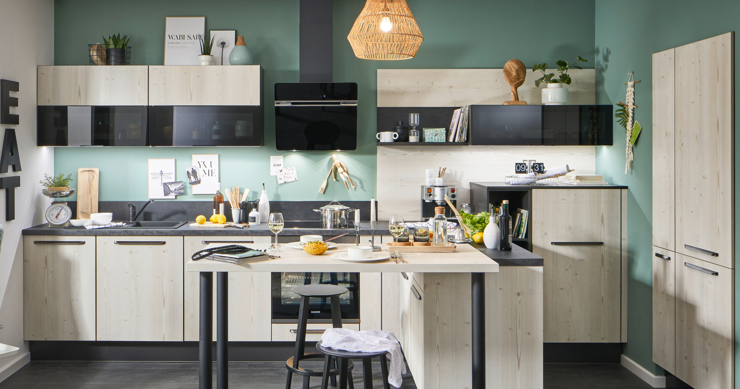 L-shaped kitchen | Top classic design | Tradition with all the mod cons ...